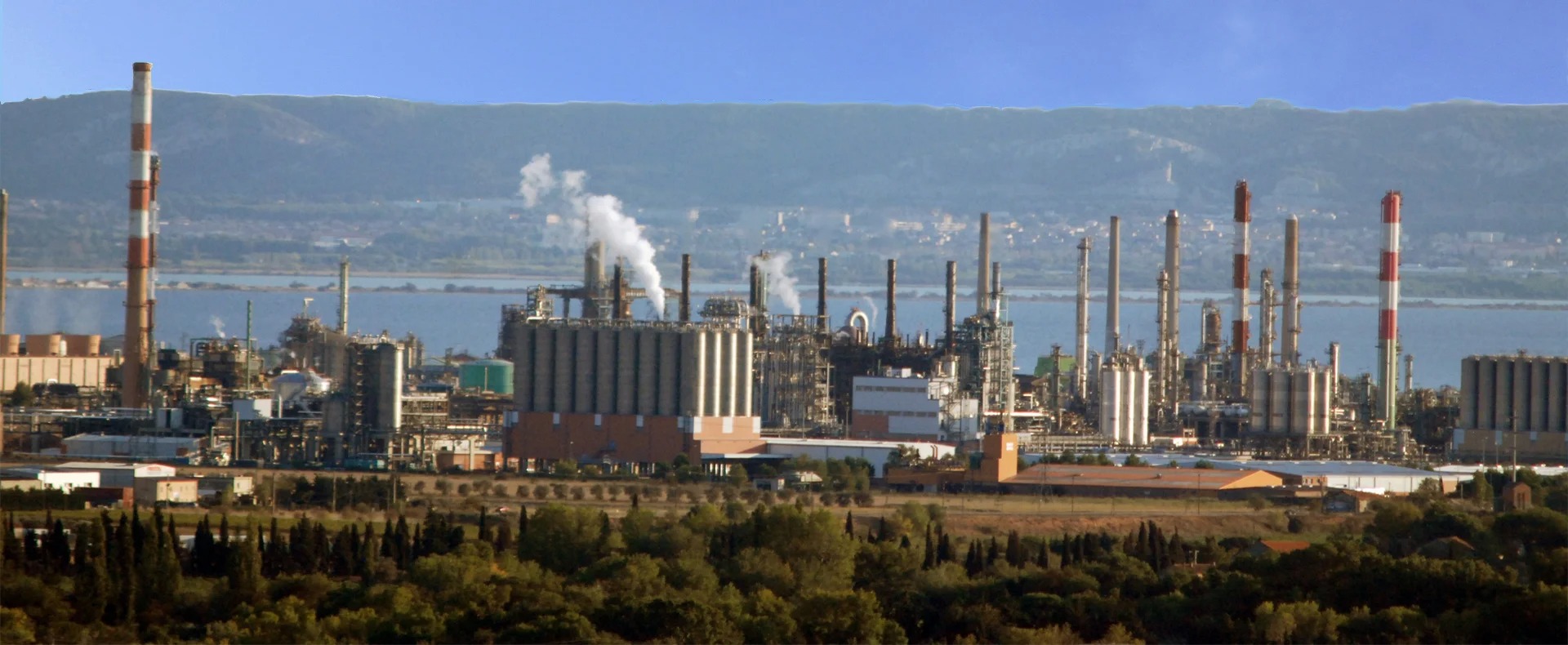 LYB selling four European resin, feedstock plants | Plastics News