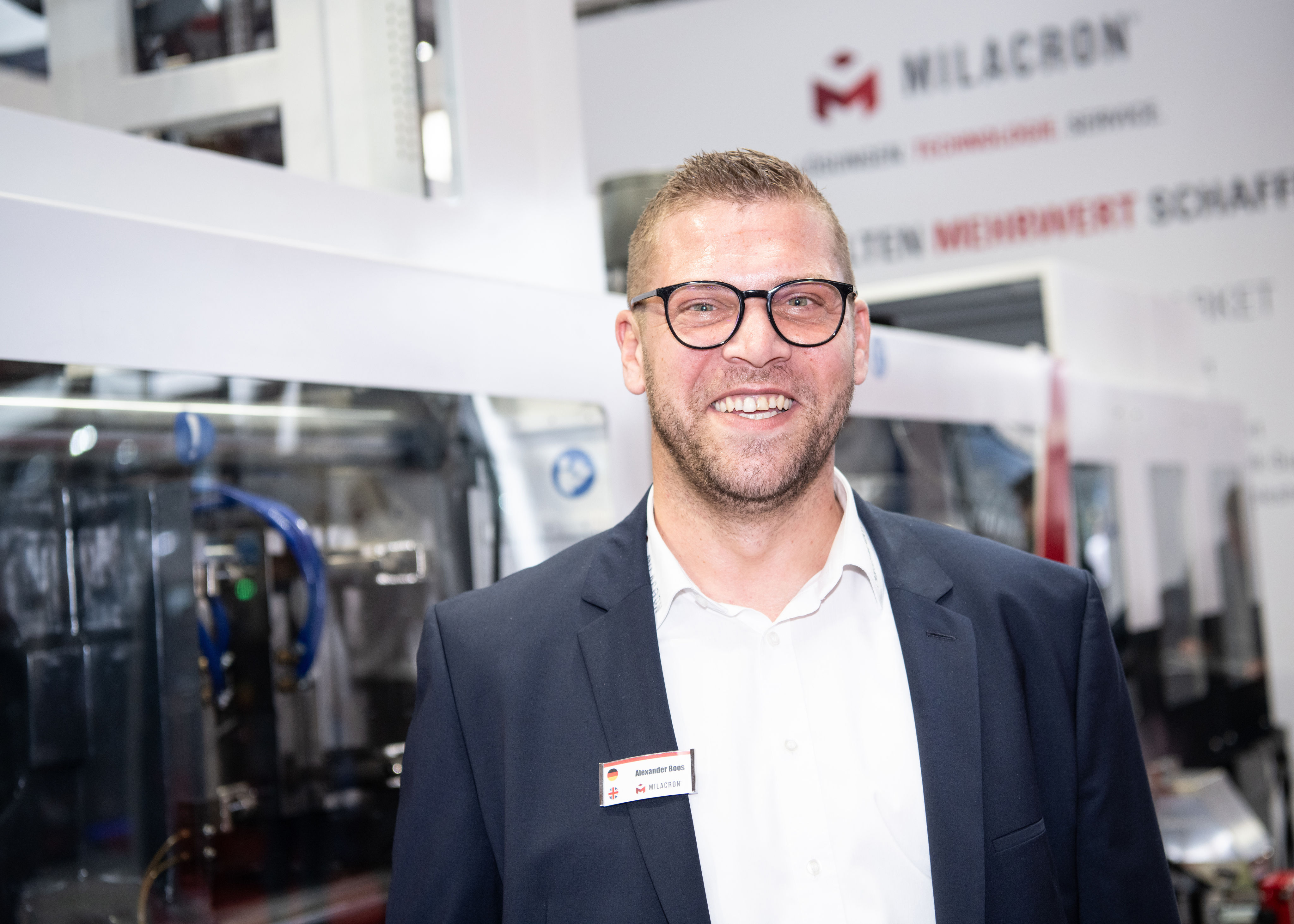 Milacron offers monosandwhich technology in an electric press ...