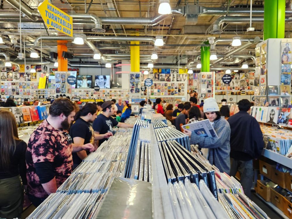 Tariffs skip vinyl records | Problems with the soy sauce package that ...