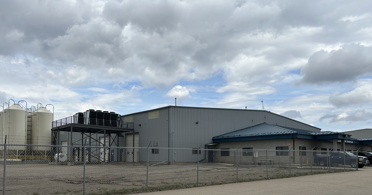 Canada's Alexander First Nation opens HDPE pipe plant | Plastics News