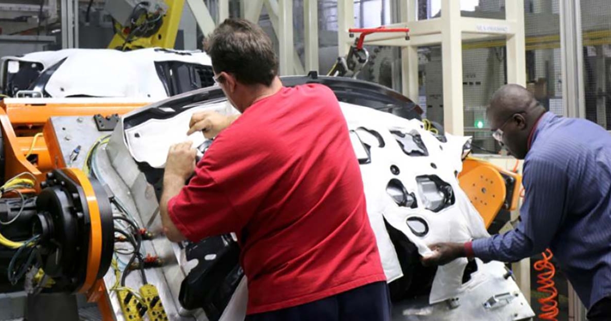 Injection molder Cascade to help workers with buy homes | Plastics News