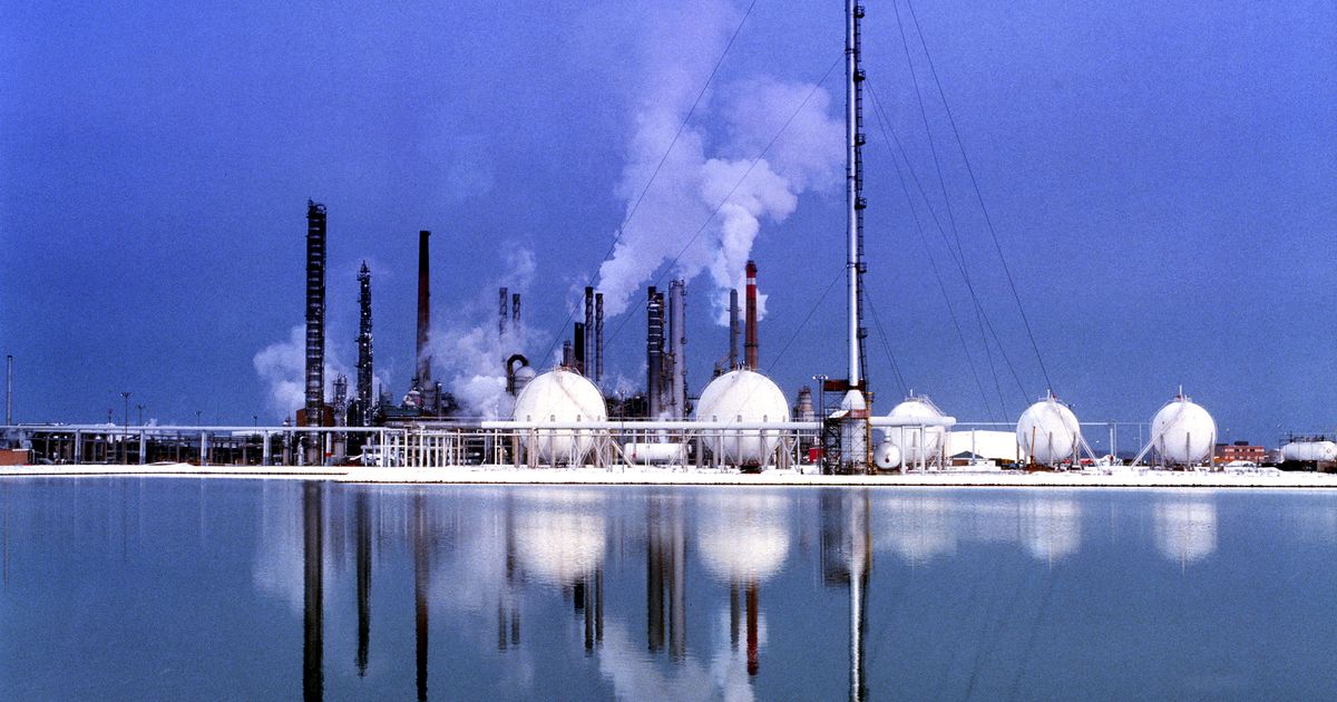 Alpek picks up expandable styrenics from Nova | Plastics News