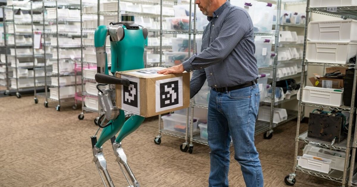 What's a good gift for your cobot? Batteries? | Plastics News