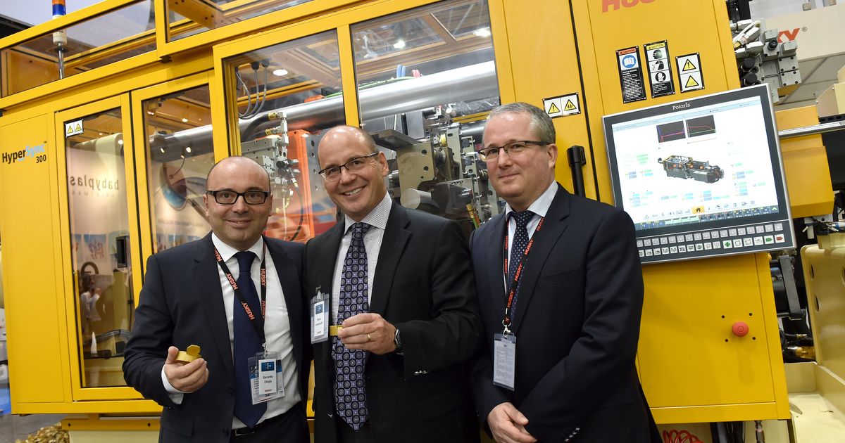 Husky-wins-award-for-HyperSync-system | Plastics News