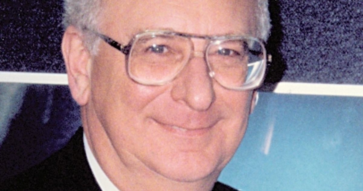 Obituary:-VPI-CEO-R.-Bruce-Grover | Plastics News