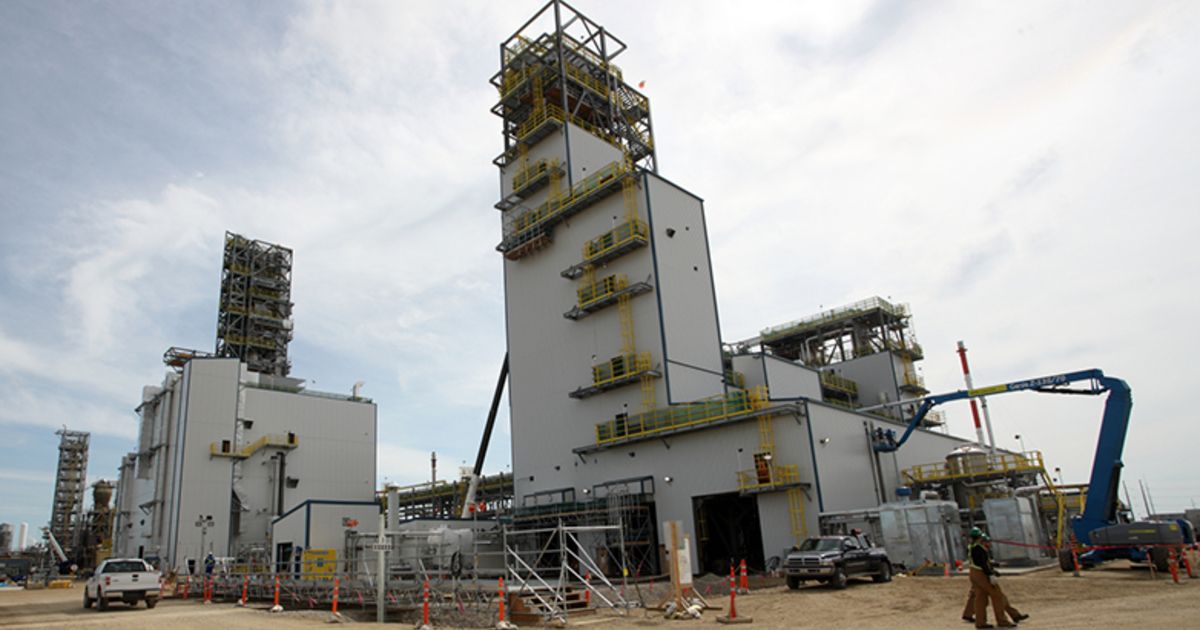 Nova-completes-construction-of-new-Joffre-reactor | Plastics News