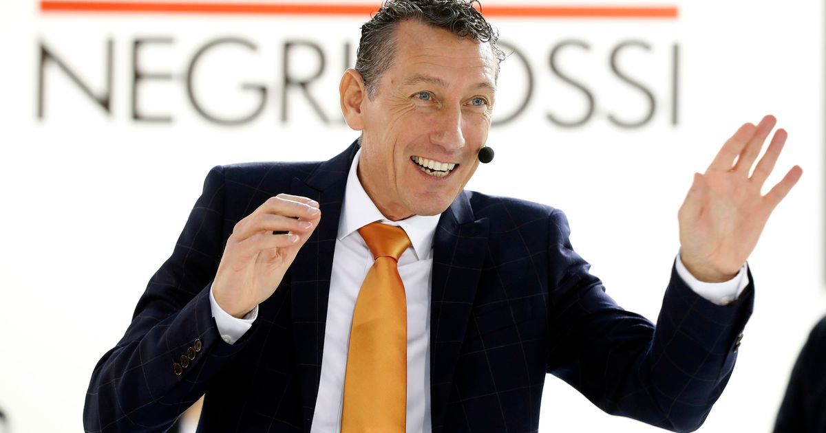 Negri-Bossi-looks-to-future-machines | Plastics News