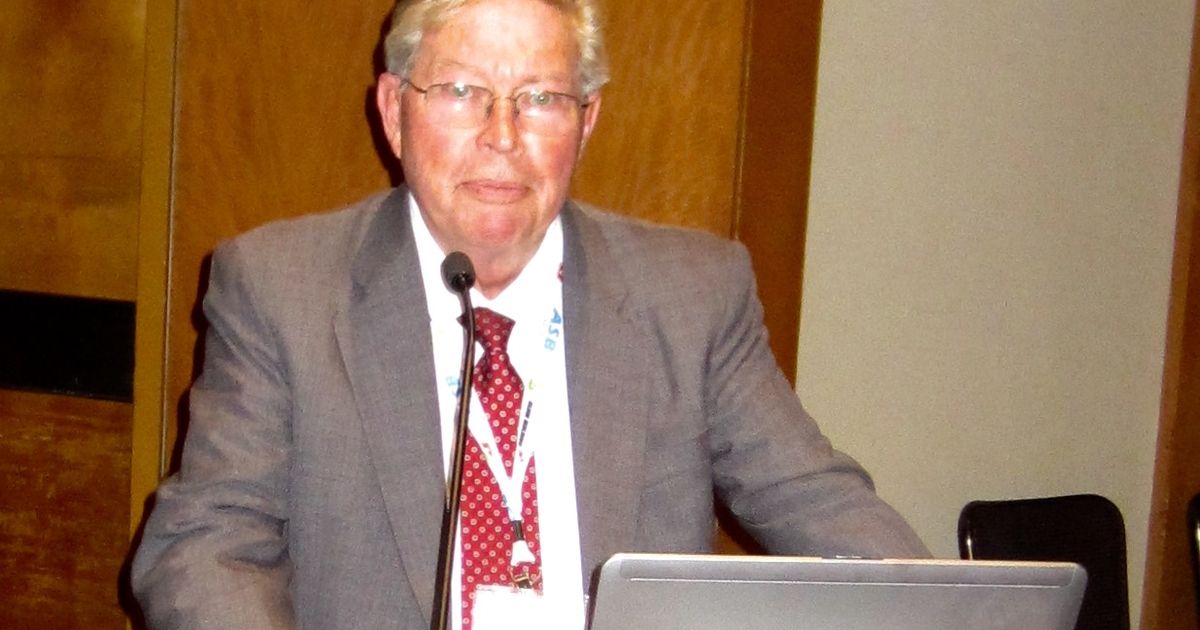 Bob-Jackson-wins-lifetime-achievement-award | Plastics News