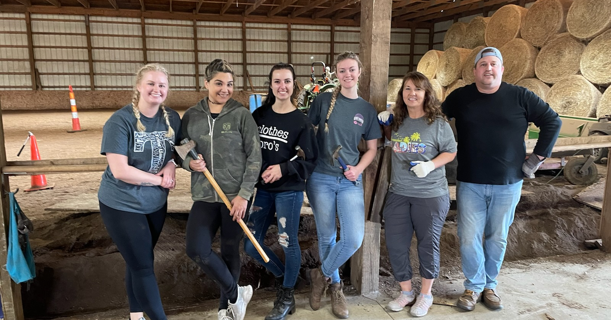 Chase gives back with funds, volunteer hours | Plastics News