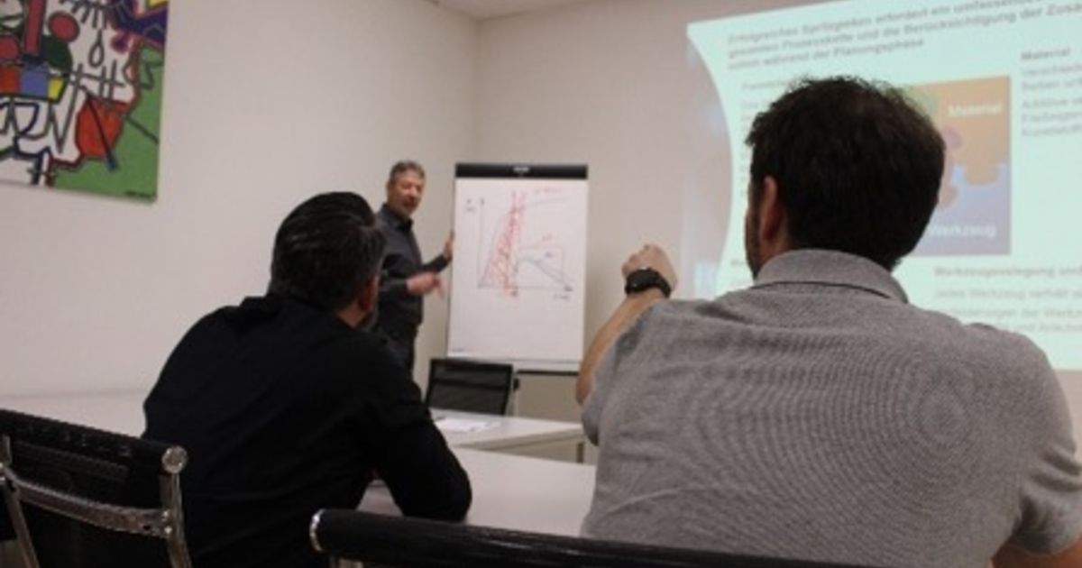 RJG opens new training lab in Germany | Plastics News