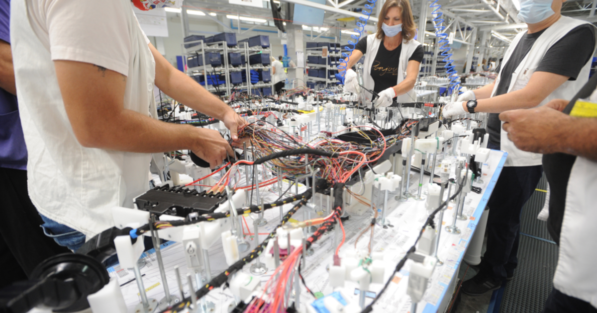 Leoni auto cables business divestment falls through | Plastics News
